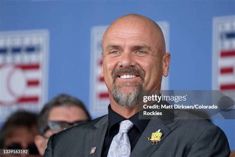 Rockies Larry Walker Photos And Premium High Res Pictures Getty Images
