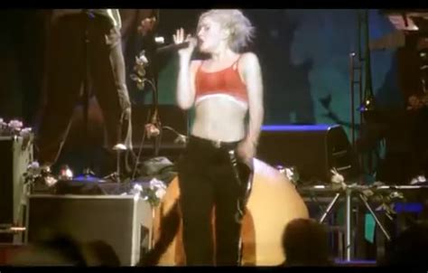 No Doubt With Gwen Stefani Performing Just A Girl At A Live Show In