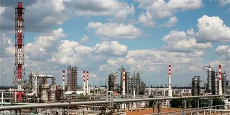 Russian Oil Refineries Hit By Sanctions Minister Says The New Voice