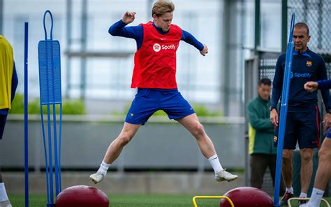 개굴 Gaegullee Twitter