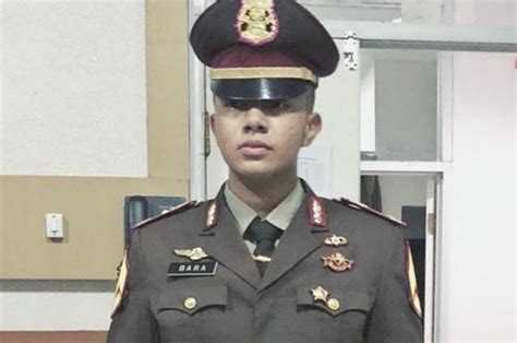 Umay Shahab Main Film ‘pohon Terkenal Yang Bercerita Tentang Akpol