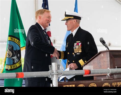 220520 N Ed185 1106 Naval Base Kitsap Bremerton Wash May 20 2022 Rear Adm Robert Gaucher