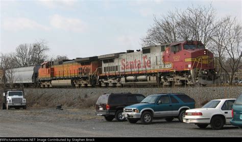 Bnsf 620 And 5148 Stop Just North Of Pilgrims Pride