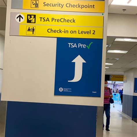 Tsa Security Checkpoint C3 Airport Service In Newark
