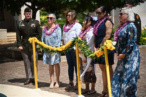 Gold Star Families Honored At Punchbowl Cemetery Article The United