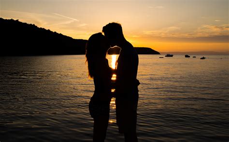 Sonnenuntergang Mit Jungen Paar Foto And Bild Erwachsene Menschen Mix