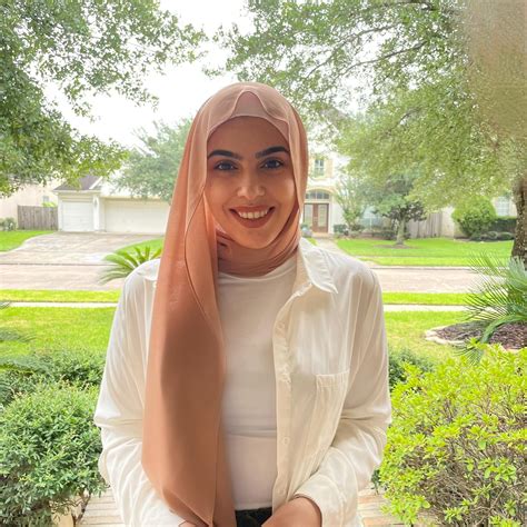 zainab jabak medium