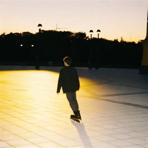 想講一下跨性別的議題，反對免術換證的大部分都是女性，因為她們擔心廁所、更衣間等私領域空間，往後開放跨女使用可能會出現安全疑慮。女性長期遭受性騷擾與性侵害的經驗，讓她們不得不保持防備。相對的，跨