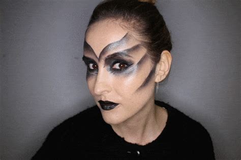 Lizard Woman Makeup
