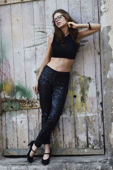 Bollywood Actress Kalki Koechlin Poses Nude Gets Trolled Pics