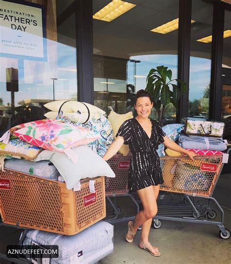 Lindsey Bennett Feet Aznudefeet