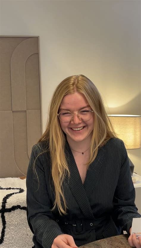 𝙄𝙠 𝙬𝙖𝙨 𝙖𝙡 𝙤𝙣𝙙𝙚𝙧𝙣𝙚𝙢𝙚𝙧 𝙯𝙤𝙣𝙙𝙚𝙧 𝙙𝙖𝙩 𝙞𝙠 𝙝𝙚𝙩 𝙙𝙤𝙤𝙧𝙝𝙖𝙙 Na Een Gesprek Met Merel Baks Wist Ik Ineens