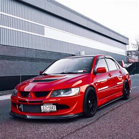 Mitsubishi Lancer Evolution En Rojo