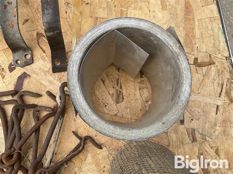 Latches Roll Tin Hinges Handles Bigiron Auctions