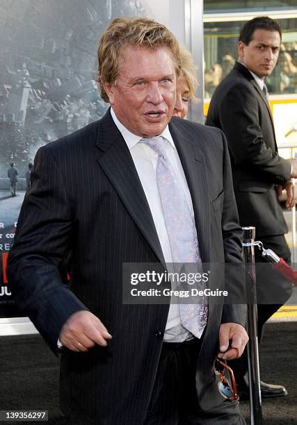 Tom Berenger Inception Photos And Premium High Res Pictures Getty Images