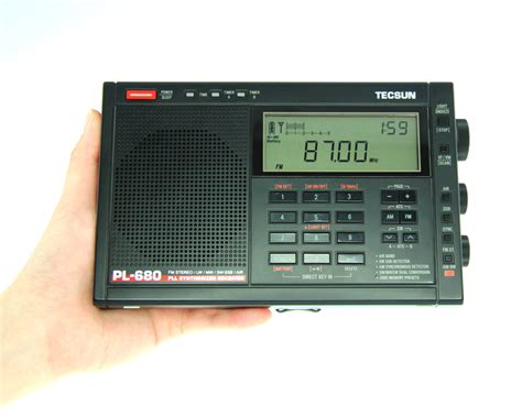 Tecsun PL-680 Portable Shortwave Radio with SSB