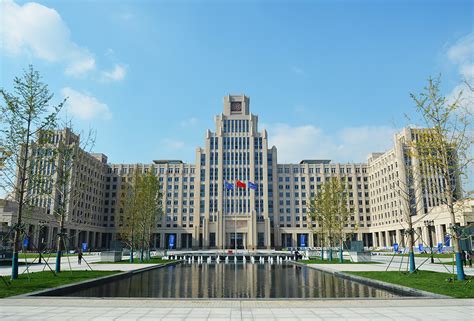 揭秘中国第一 学镇 的先进教室 探访西安交大中国西部科技创新港 视听圈