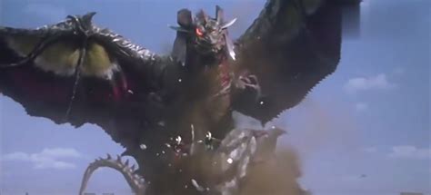 迪迦和盖亚看见颜值超高的女奥特曼就走不动道了，网友一生黑