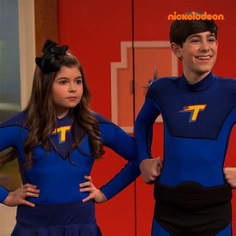 Billy Y Nora Intentan Demostrar Que Son Adultos Escena Los Thunderman El Entrenamiento De