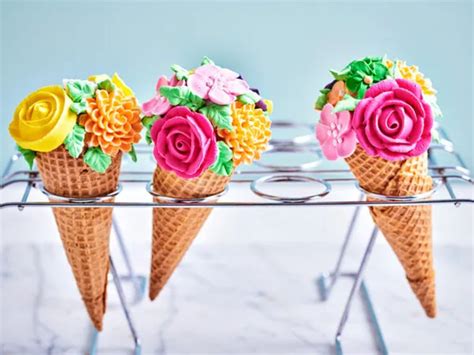 Ice Cream Cones With Buttercream Flowers Funcakes