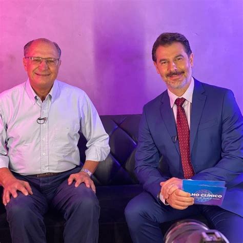 Pin By Kosik Ilona On Dr Fernando Gomes Pinto Doctor Picture Picture Of Doctor Graphic