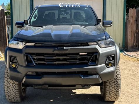 2024 Chevrolet Colorado With 17x9 12 Weld Off Road Crux And 285 75r17