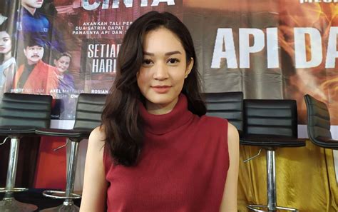 Cerita Faradilla Yoshi Dijambak Lawan Main Saat Syuting