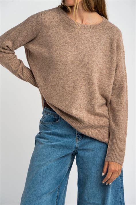 Sweater Mocha — Lemon