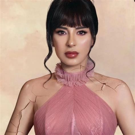 كواليس أناقة ماغي بو غصن في مسلسل ع أمل تشتري الثياب وتنسّقها النهار