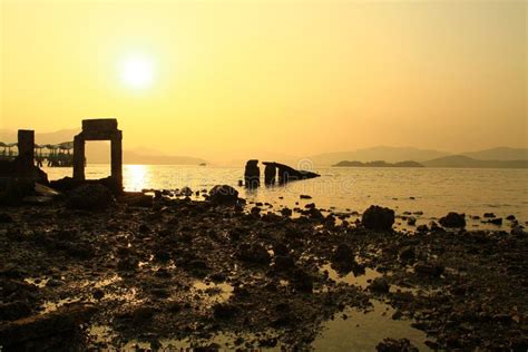 El Colapso Del Muelle En Wu Kai Sha Hk El 10 De Abril De 2011 Imagen De Archivo Imagen De