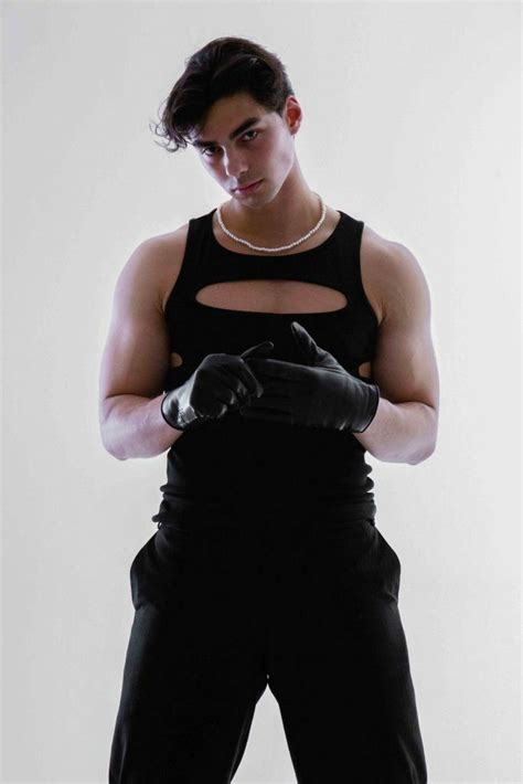 🖤 Wattpad Queer Fashion Genderless Fashion Genderqueer Fashion