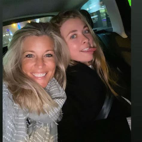 Laura Wright Lauren Wright