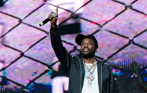 Meek Mill Apologises After Filming Music Video In Ghanaian Presidential