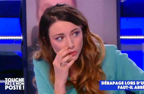 Delphine Wespiser à Bout Elle Fond En Larmes Dans Tpmp
