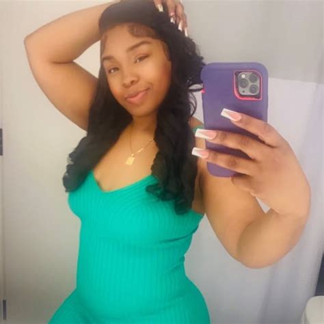 Gorgeous Reflection • Threads Say More