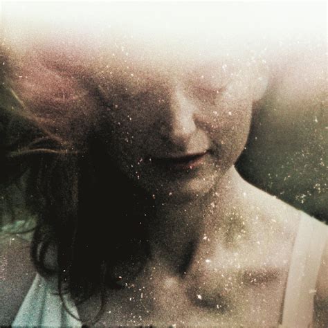 L Raphaële Lannadère La Familia