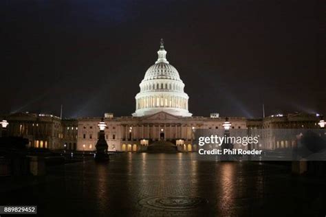 Us Capitol Dome Night Photos And Premium High Res Pictures Getty Images