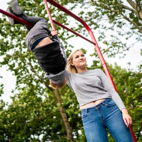 Sofia Bianchis Triumph Overcoming Bowel Cancer And Discovering The