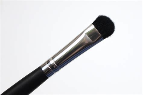 Coastal Scents Classic Shadow Medium Synthetic Brush Review