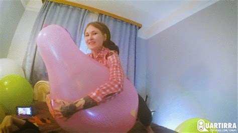 Q256 Ava Squeeze Pops Six Tight Balloons On Leya 480p Quartirra