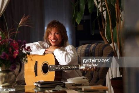 Carly Simon At Her Home On Marthas Vineyard Carly Simon Carly Her