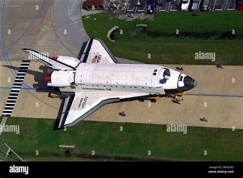 Building Space Shuttle Orbiter