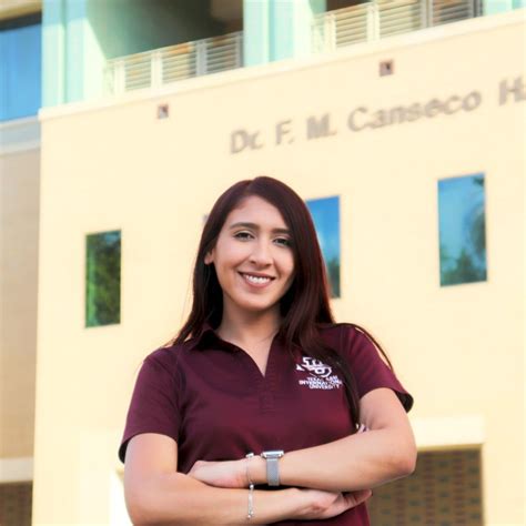 Itzel Contreras Nursing Student Texas Aandm International University