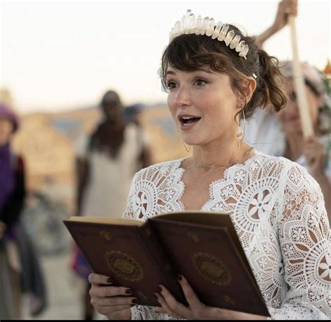 Milana Vayntrub R Celebs