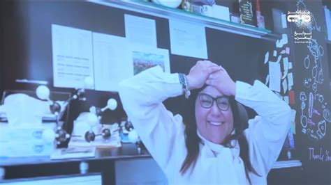 محمد بن راشد يهنئ البروفيسورة نيفين خشاب لفوزها بـنوابغ العرب عن فئة العلوم الطبيعية Youtube