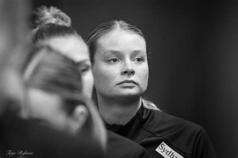 Tillykke Dansk Landsholdskeeper Fylder 27 år