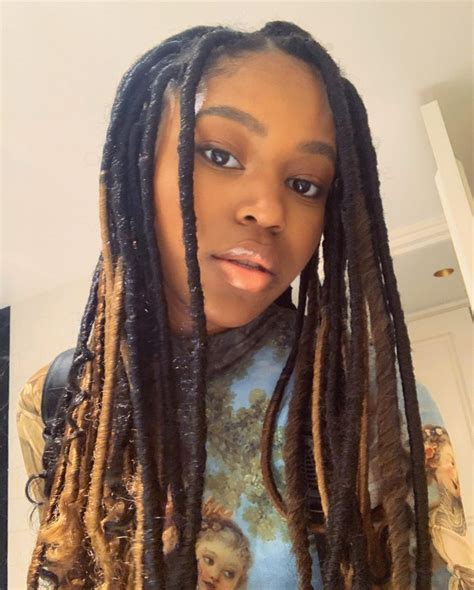 Picture Of Riele Downs