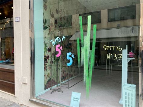 Centro Storico La Lapam Spopolamento Di Negozi Reggiosera