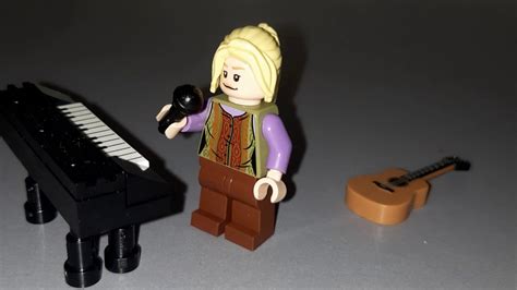 Friends Lego Phoebe Buffay Singing Christmas Song Youtube