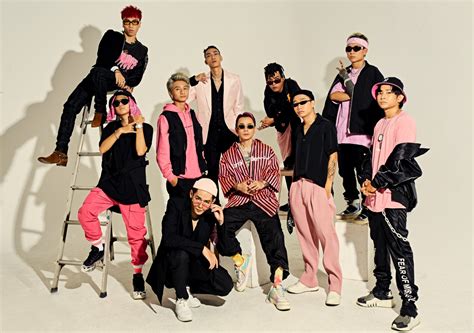 Binz Và 9 Thí Sinh Rap Việt Tung Bộ ảnh Concept đen Hồng Cực Chất Vov Vn